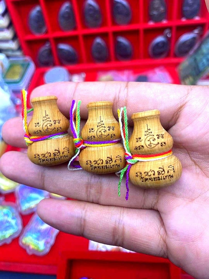 Hulu Wealth Fetching, LP Liang BE2566, Hobbies & Toys, Memorabilia ...