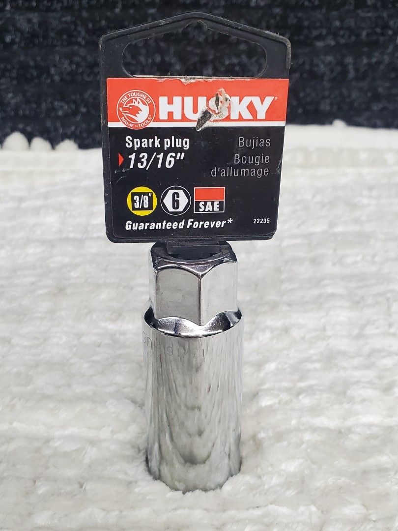 Husky Spark Plug 13/16", Commercial & Industrial, Construction Tools ...