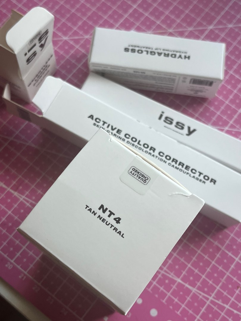 issy&co active foundation shade NT4 tan neutral, Beauty & Personal Care ...