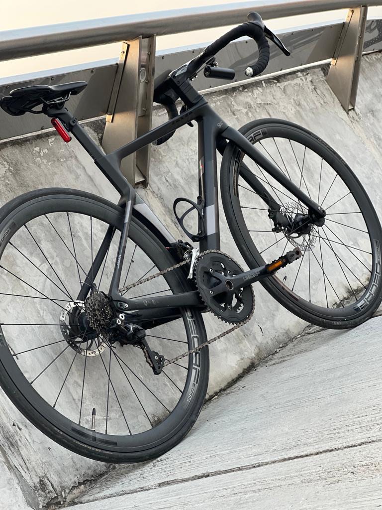 Java Vesuvio 105 Carbon Road Bike, Sports Equipment, Bicycles & Parts ...