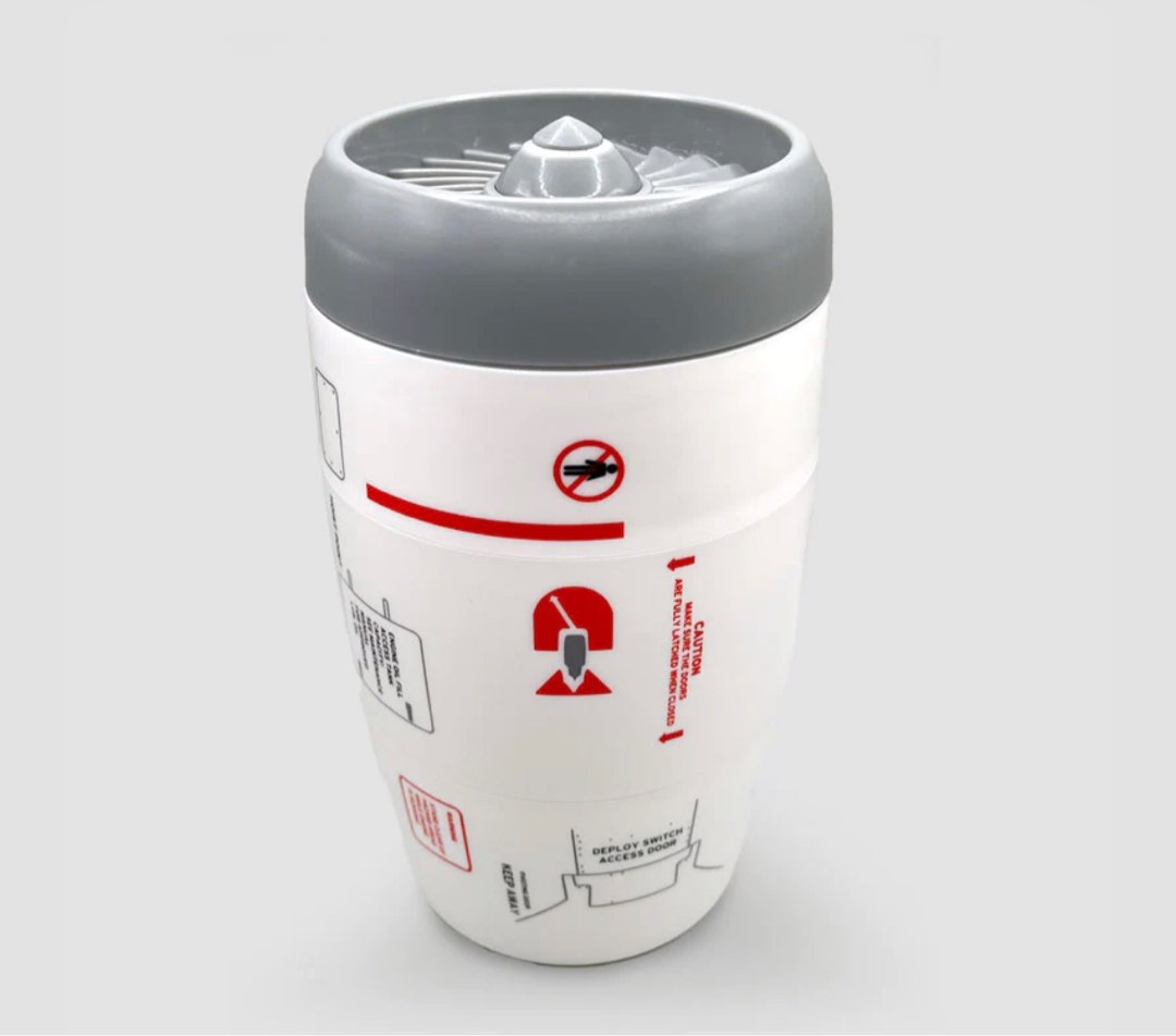 Jet engine cup, 傢俬＆家居, 廚具和餐具, 廚水杯、水壺 - Carousell