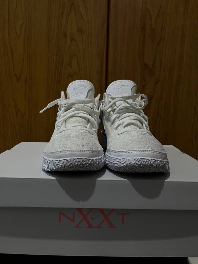Lebron Nxt Gen EP (White/Metallic Silver-Black Blanc, Men's Fashion ...