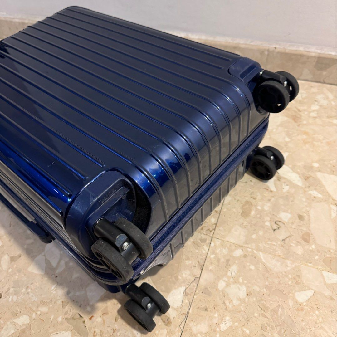 Original Rimowa Essential Cabin Luggage Glossy Blue 34L 55cm, Hobbies ...