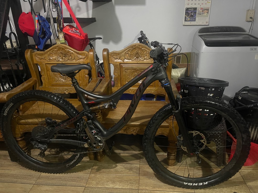 PIVOT MACH 4, Sports Equipment, Bicycles & Parts, Bicycles on Carousell