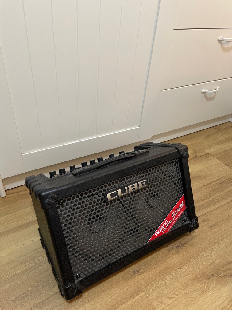 Roland Cube Street Amp, Hobbies & Toys, Music & Media, Musical ...