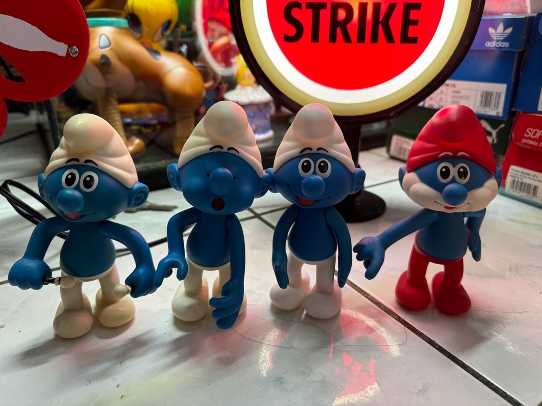 Smurfs Vinyl Toy Figure Set, Hobbies & Toys, Toys & Games on Carousell