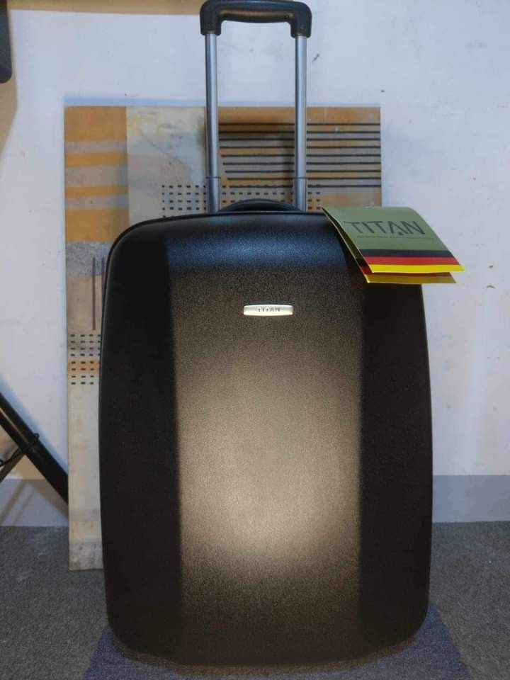 Titan Xenon Germany Original Medium, Hobbies & Toys, Travel, Luggage on ...
