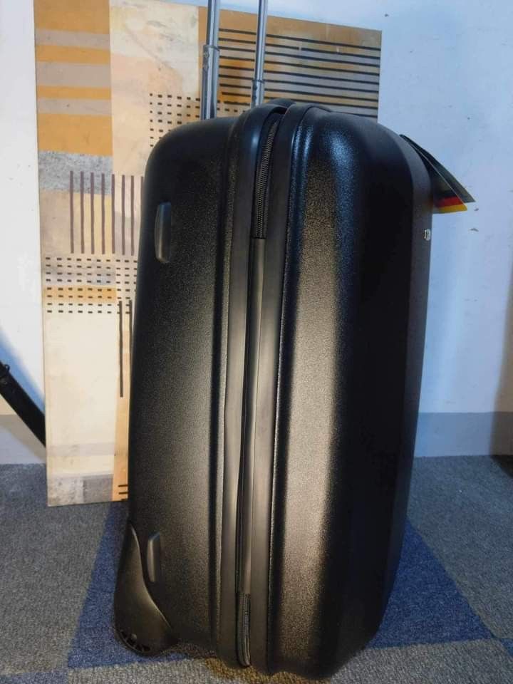 Titan Xenon Germany Original Medium, Hobbies & Toys, Travel, Luggage on ...