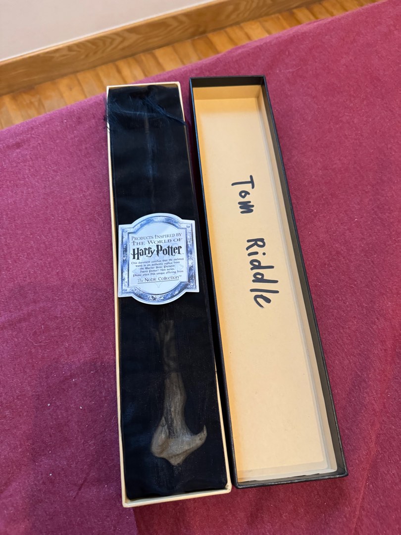 Tom Riddle wand (Harry Potter), Hobbies & Toys, Memorabilia ...