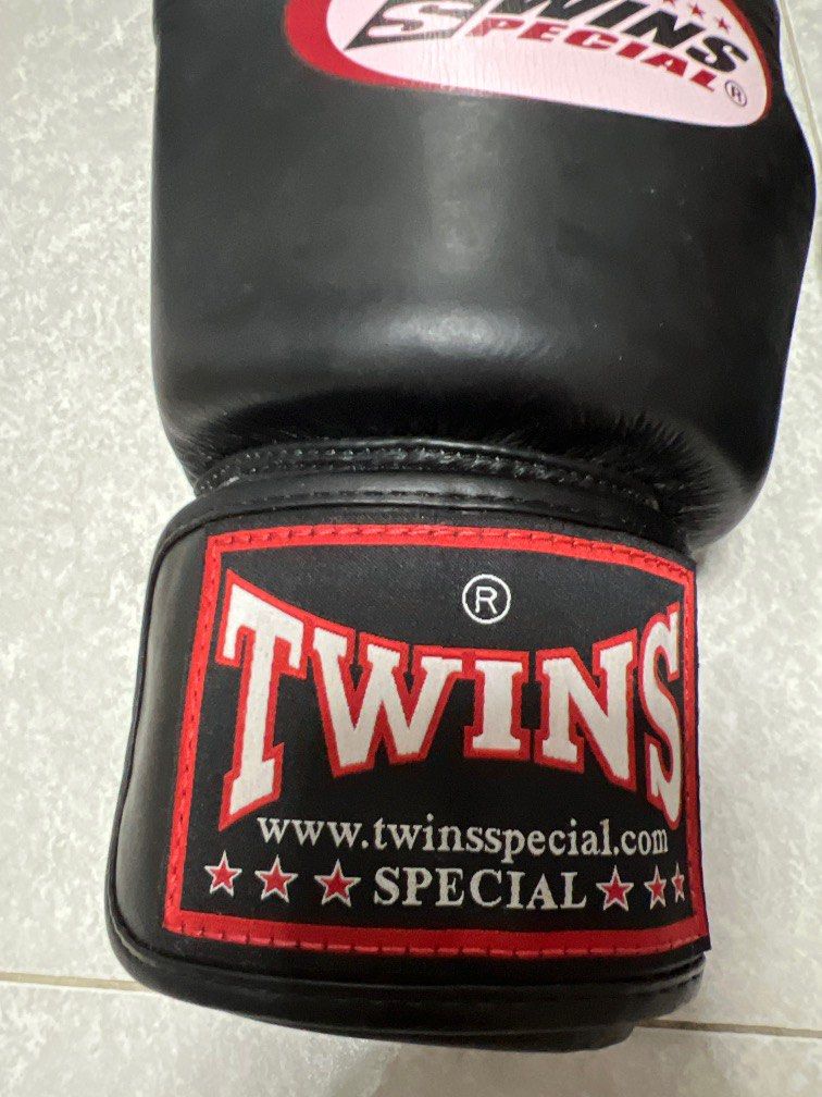 Twins Special Boxing Glove, Sports Equipment, Other Sports Equipment ...