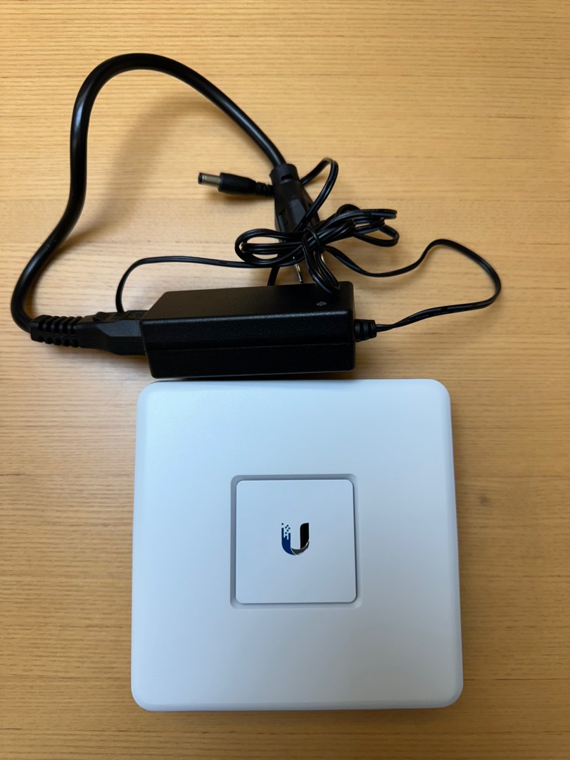 Unifi USG Gateway, 電腦及科技產品, 電腦周邊產品, Wifi及上網相關產品在旋轉拍賣