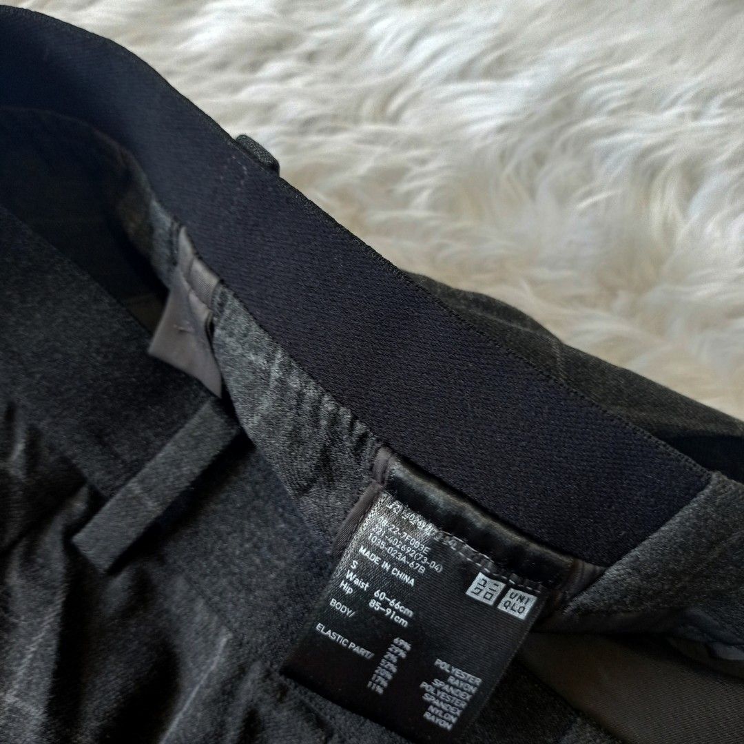 UNIQLO Grid Ezy Tucked Ankle Pants, Women's Fashion, Bottoms, Other ...