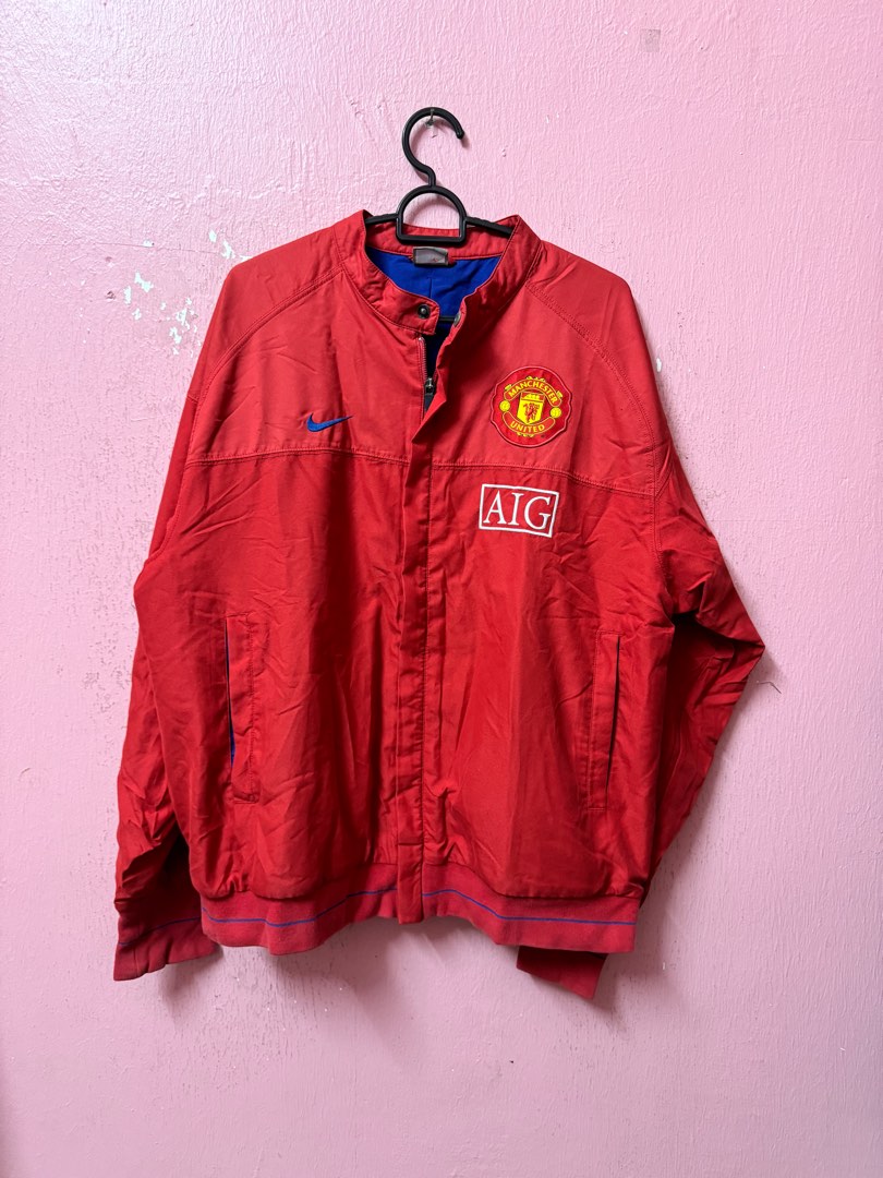 VINTAGE NIKE MANCHESTER UNITED JACKET, Men's Fashion, Coats, Jackets ...