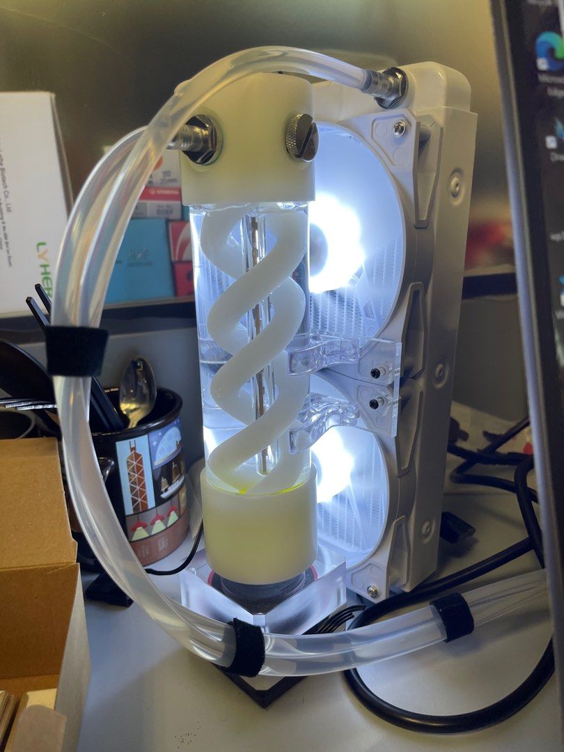 機械革命曠世X 4090 水冷筆電 Machrevo Kuangshi X RTX 4090 i9 13900HX, 電腦＆科技, 手提電腦 ...