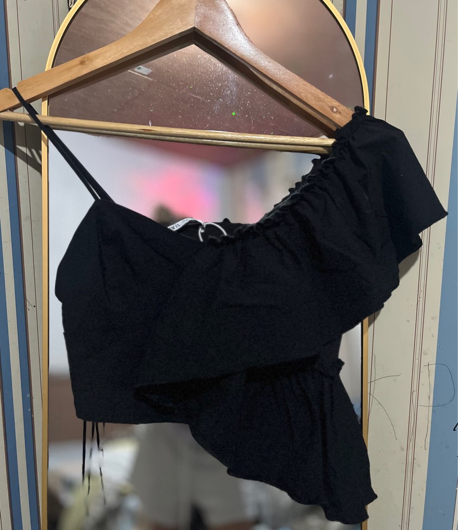 ZARA HQ SEXY TOP, Women's Fashion, Tops, Sleeveless on Carousell