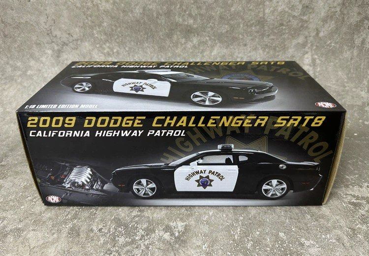 1/18 ACME Dodge Challenger SRT8 California Highway Patrol (full opening ...