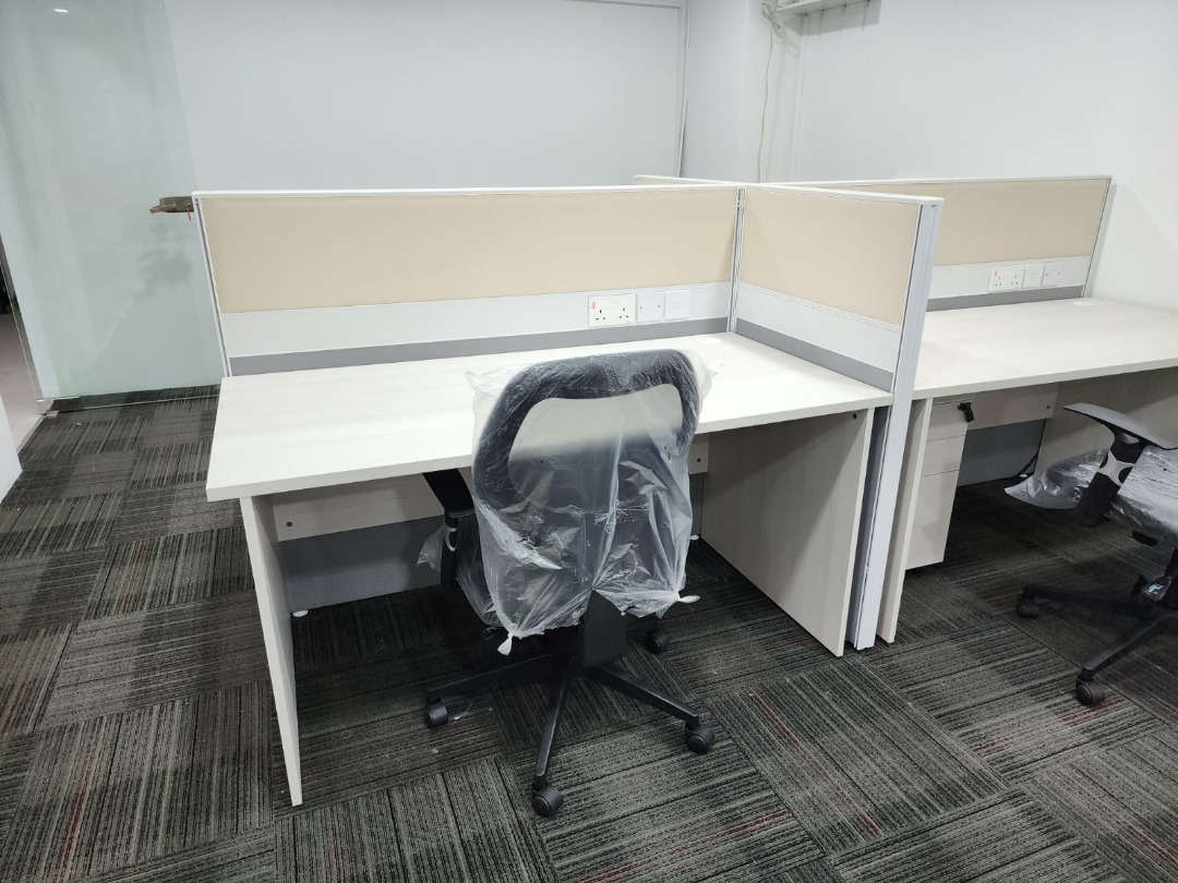 55mm thick fabric partition panel with 4 workstation, Furniture & Home ...