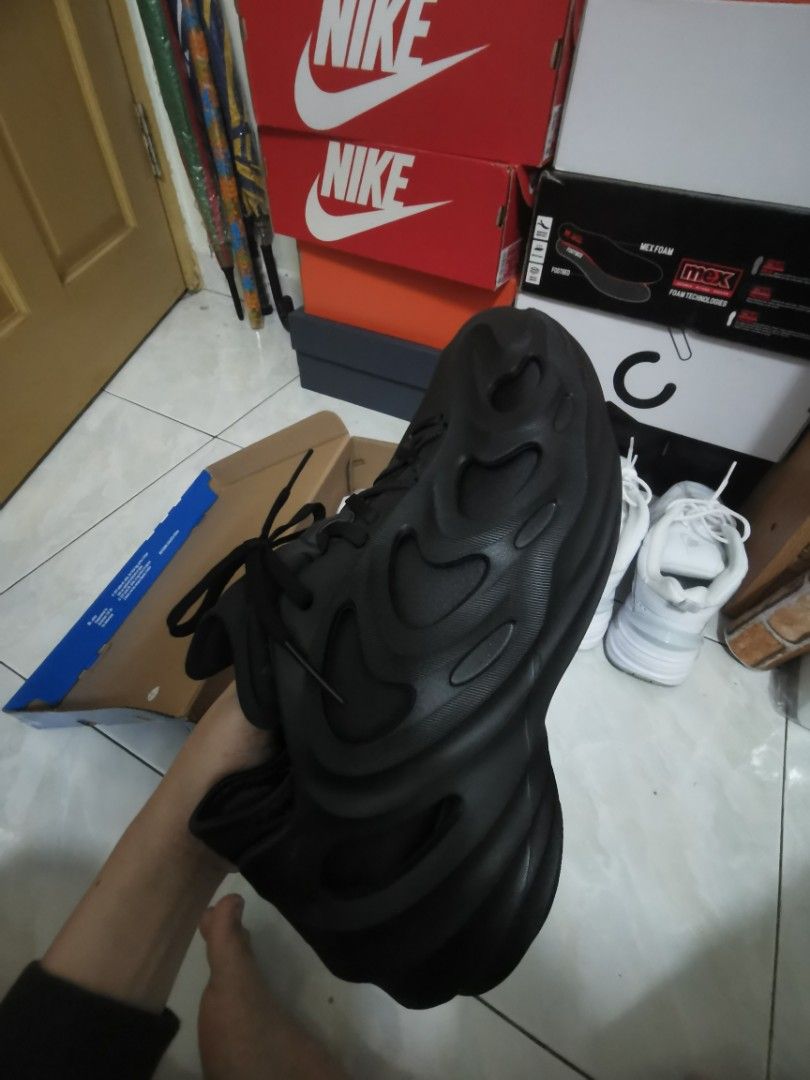 Adidas adiform Q, Men's Fashion, Footwear, Sneakers on Carousell