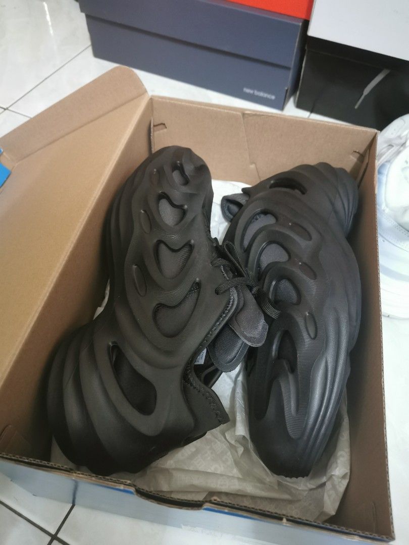 Adidas adiform Q, Men's Fashion, Footwear, Sneakers on Carousell