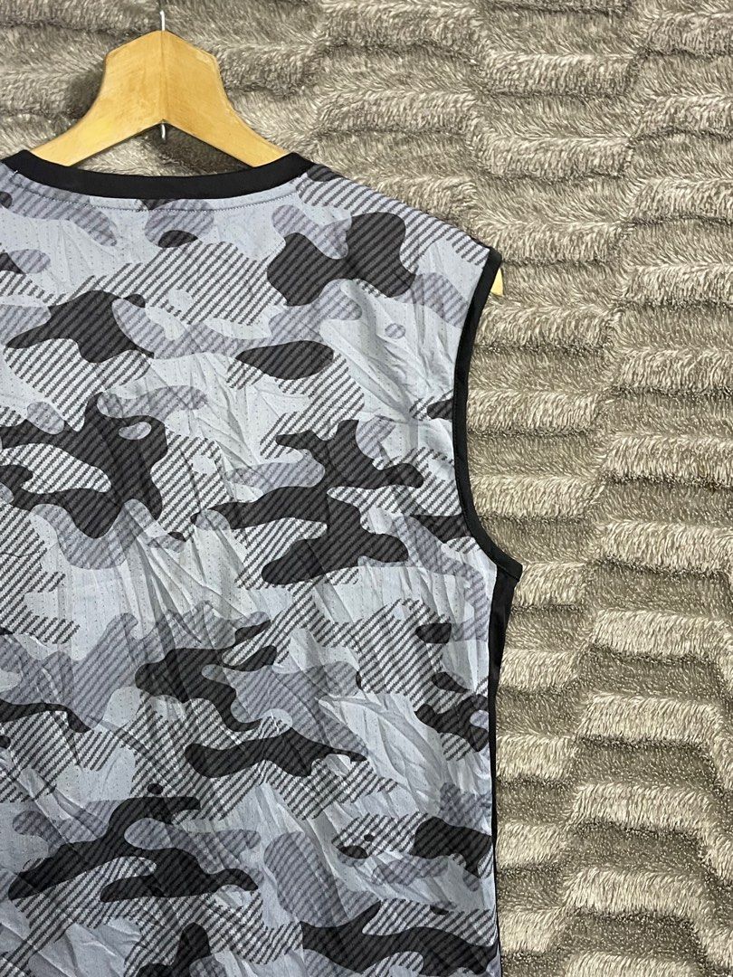 Adidas drifit sando, Men's Fashion, Activewear on Carousell