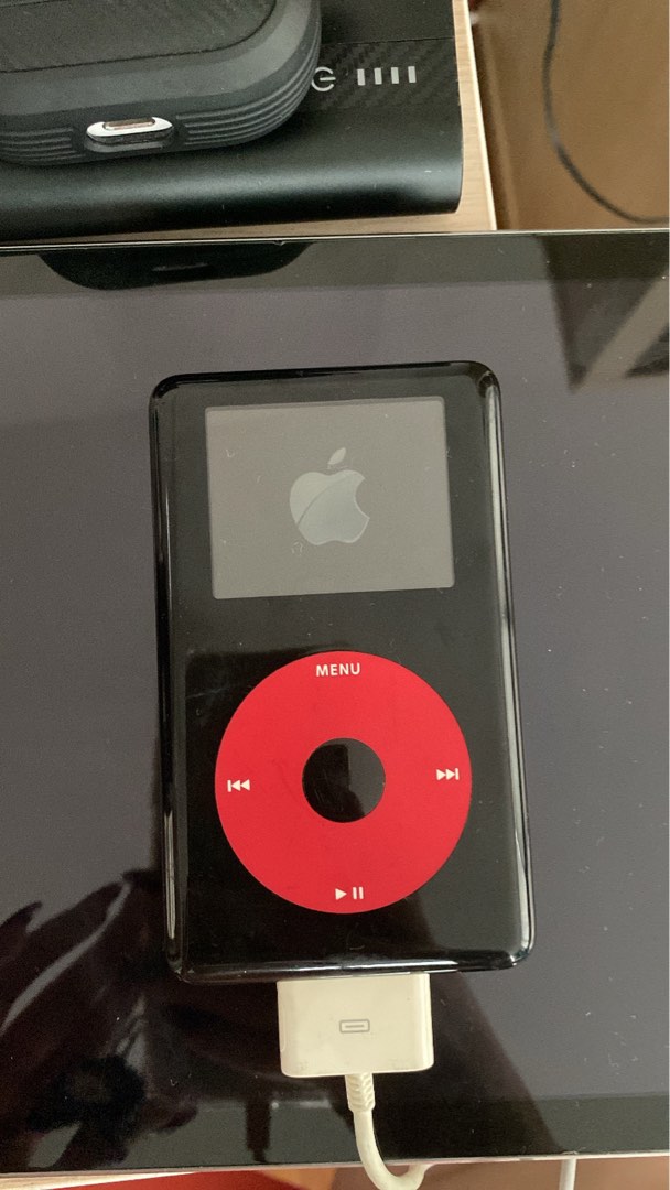 Apple iPod classic 4th Generation U2 Special Edition Black/Red (20 GB ...