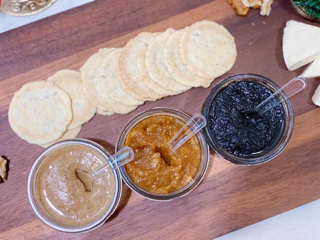 Artisanal Spreads & Crackers Gift Set, Food & Drinks, Gift Baskets ...