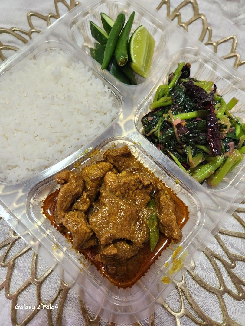 Bangladesh beef / chiken rice box, Food & Drinks, Local Eats on Carousell