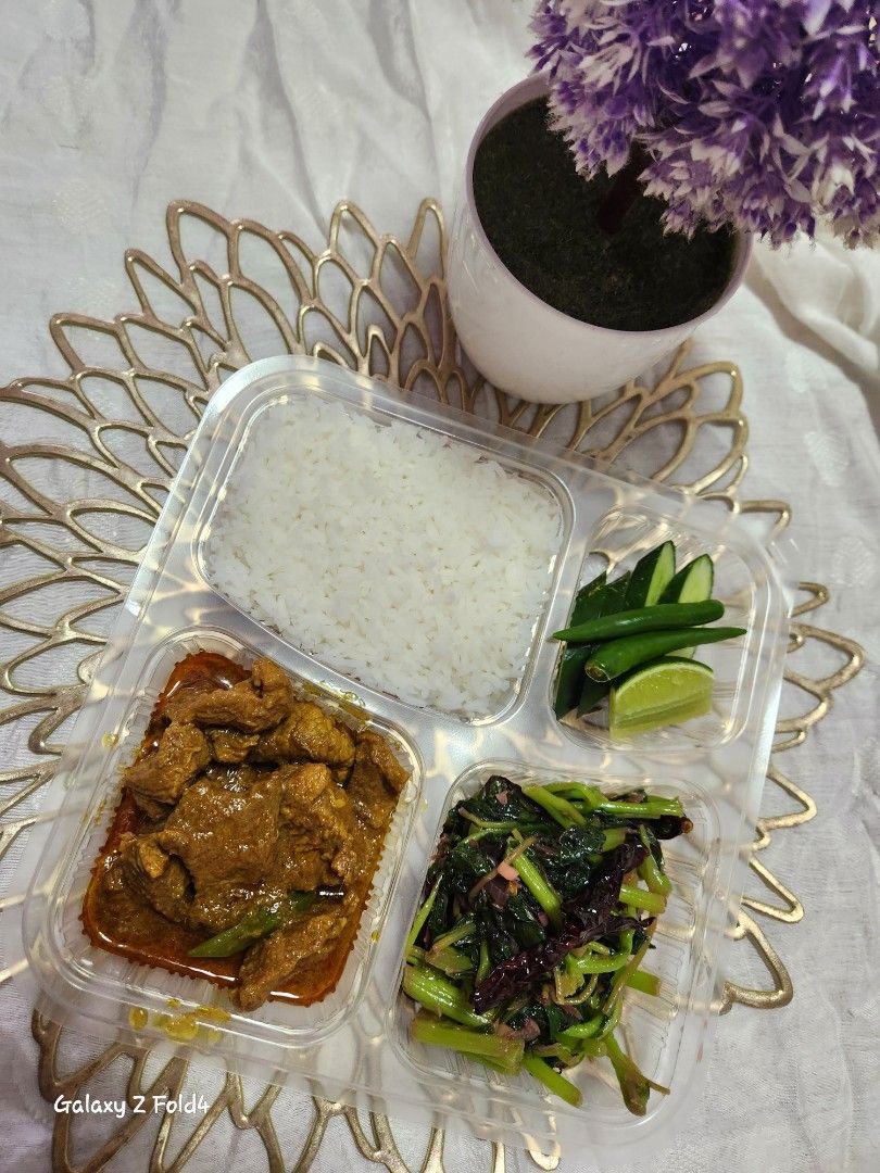 Bangladesh beef / chiken rice box, Food & Drinks, Local Eats on Carousell
