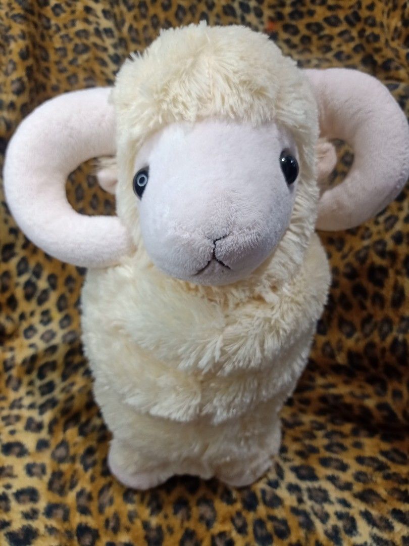 BIG SIZE REALISTIC SHEEP / LAMB PLUSH TOY, Hobbies & Toys, Toys & Games ...