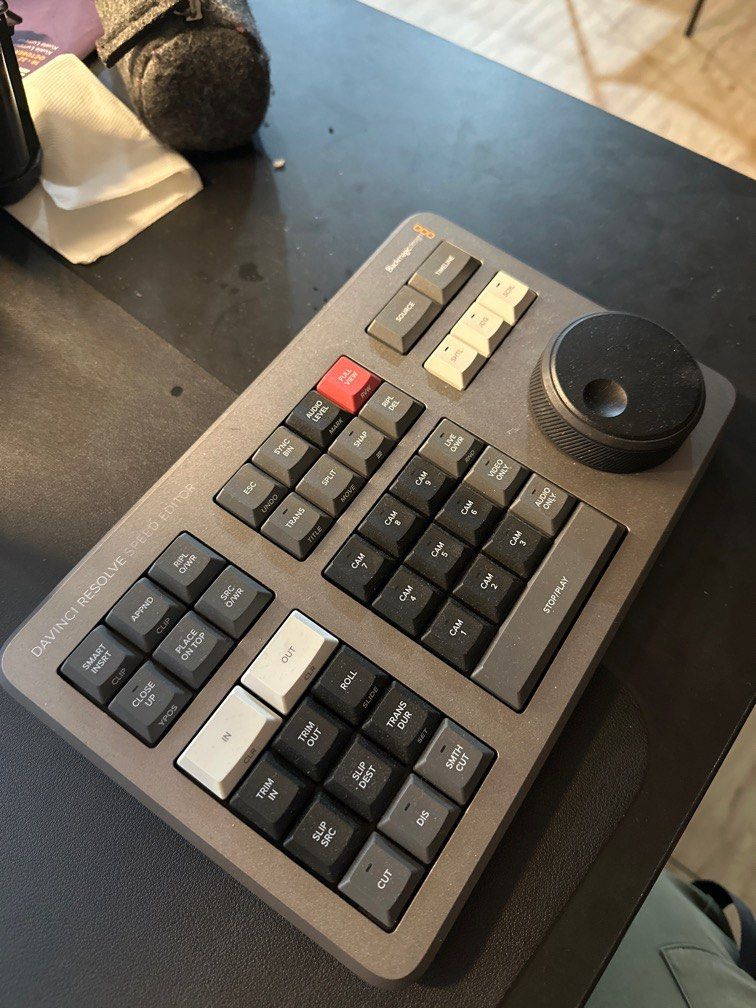 Blackmagic speed editor (Original Like New), Computers & Tech, Parts ...