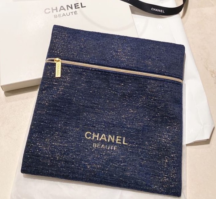CHANEL BEAUTE POUCH (VIP GIFT), Luxury, Bags & Wallets on Carousell