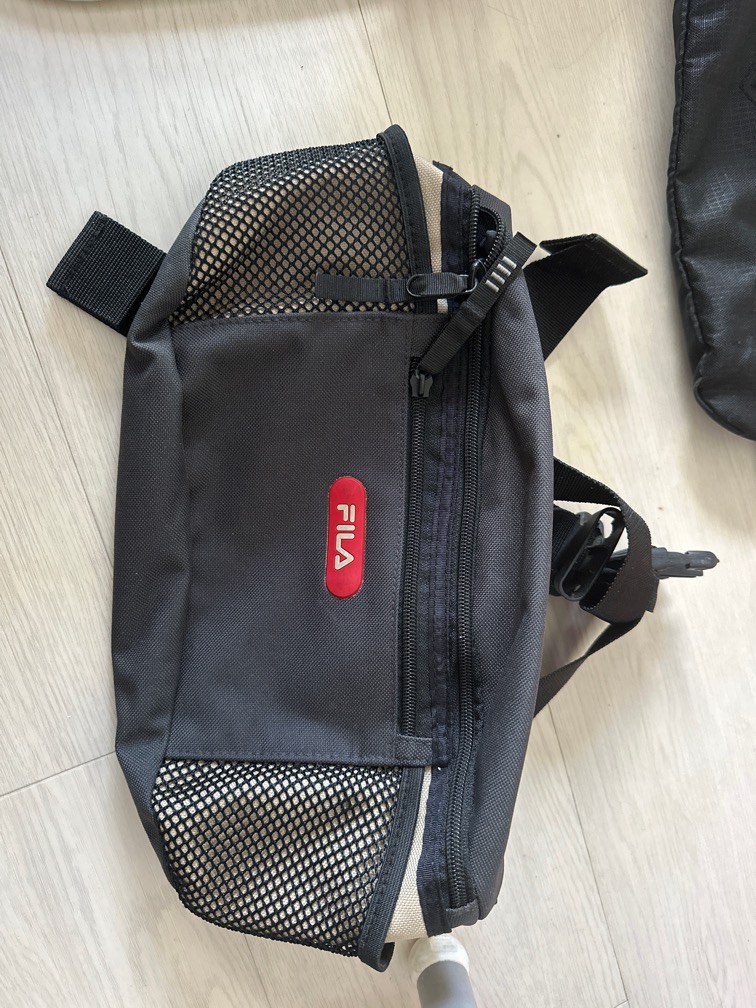 Fila belt bag, Men's Fashion, Bags, Belt bags, Clutches and Pouches on ...