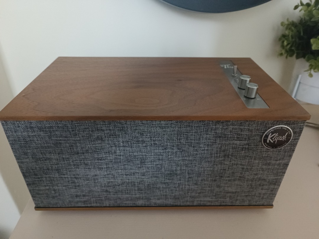 Klipsch Heritage Wireless The Three II Tabletop Stereo in Walnut, Audio ...