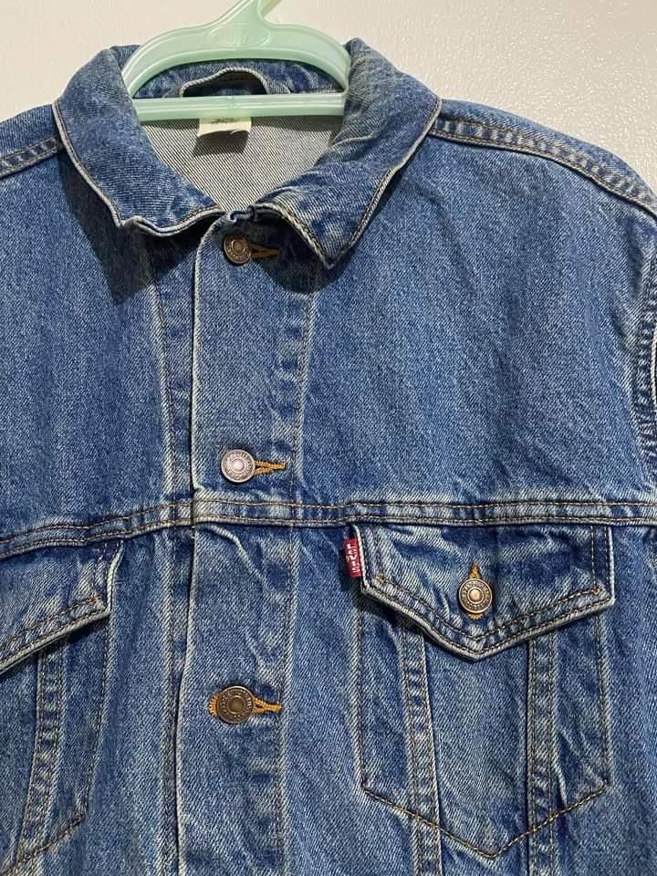 LEVI'S RIPPED TRUCKER, Men's Fashion, Coats, Jackets and Outerwear on ...