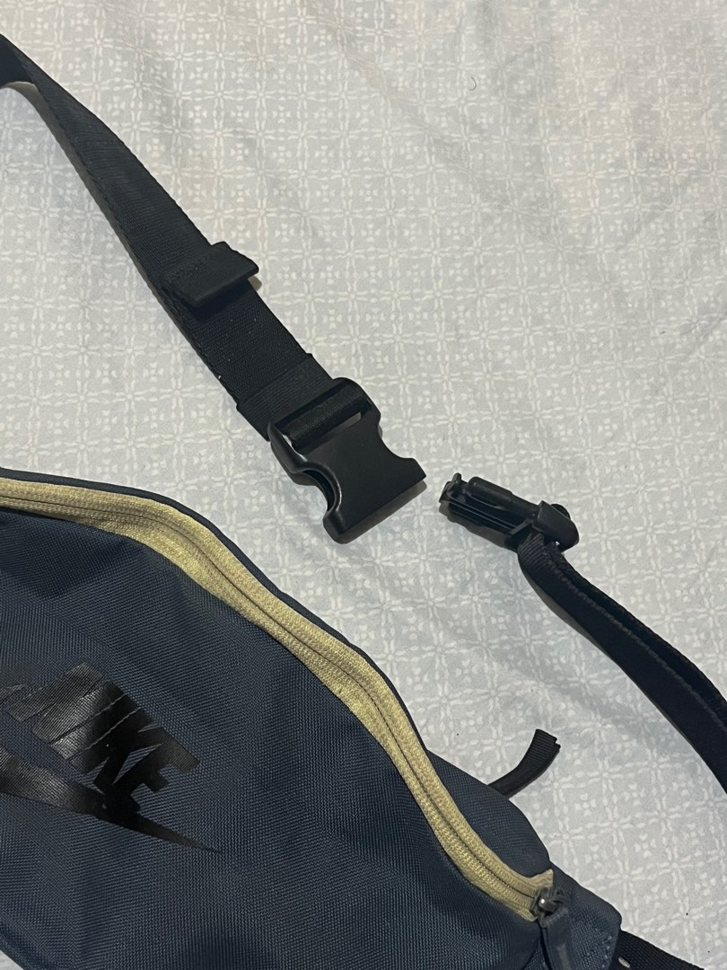 Nike Belt Bag, Men's Fashion, Bags, Belt bags, Clutches and Pouches on ...
