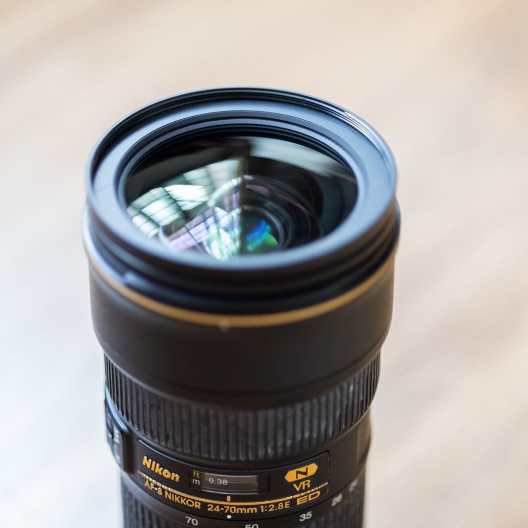 Nikon AF-S Nikkor 24-70mm f2.8 ED VR, Photography, Lens & Kits on Carousell