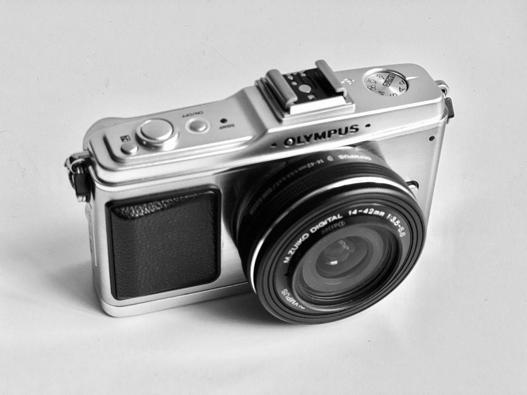 Olympus EP2 rangefinder type mirrorless camera., Photography, Cameras ...