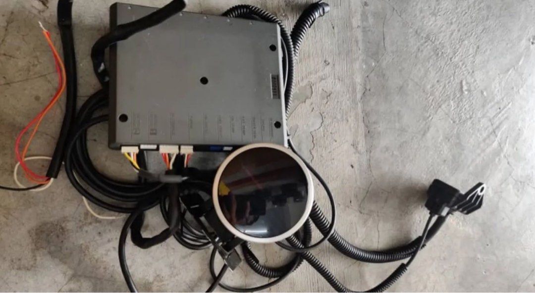 Original Defi boost meter with control unit and sensor, Car Accessories, Accessories on Carousell