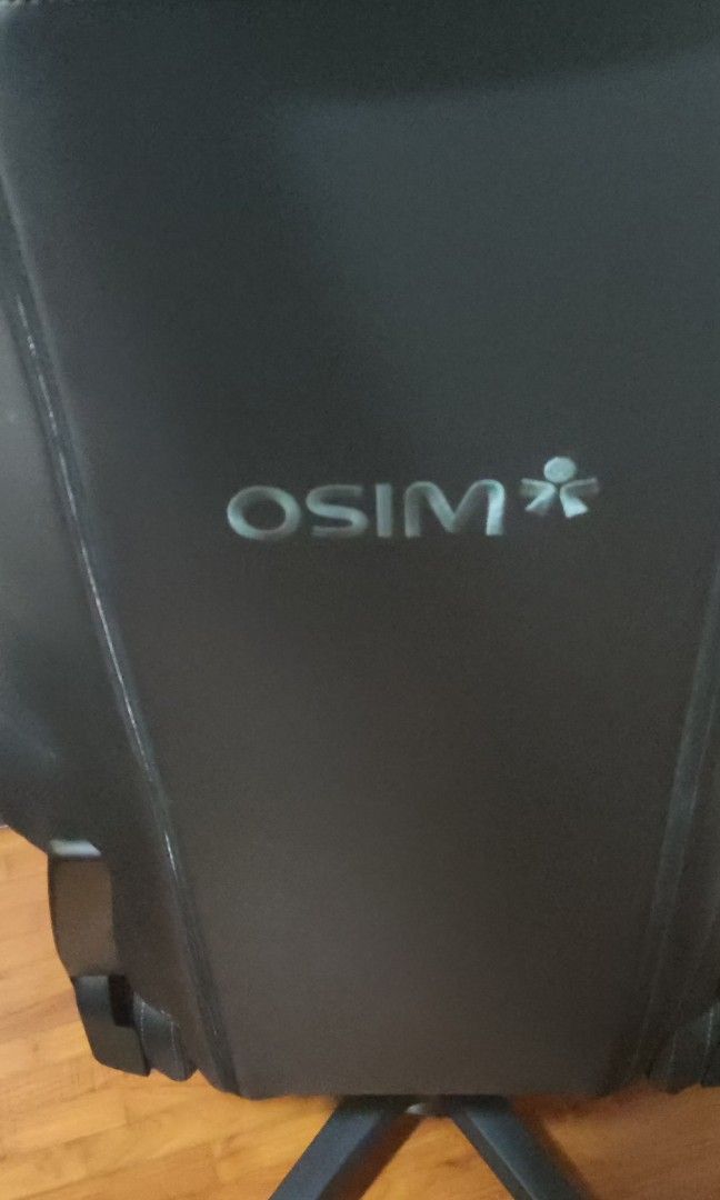 OSIM GAMING AND MASSAGE CHAIR, Furniture & Home Living, Furniture ...