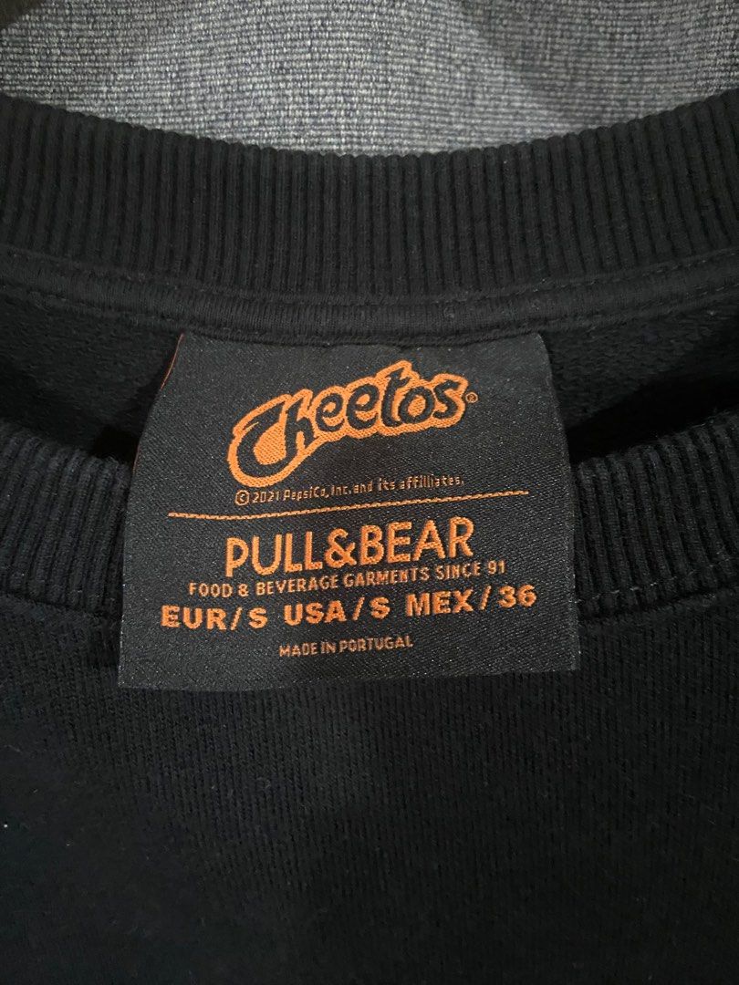 Pull & Bear Cheetos Flamin Hot Sweatshirt, Men's Fashion, Coats ...