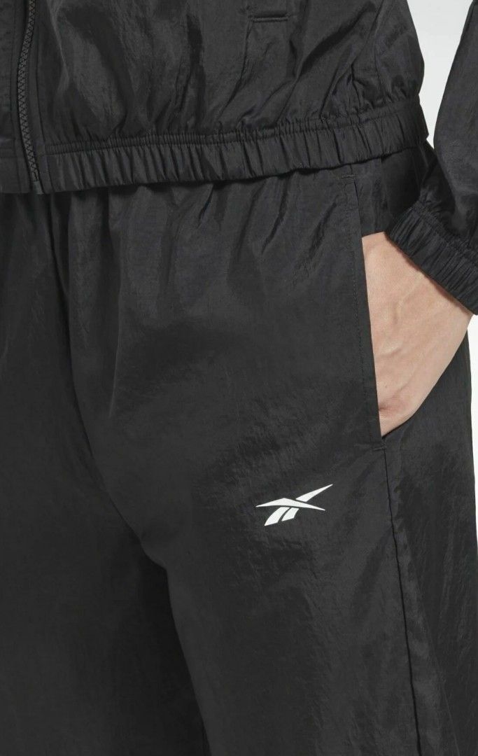 Reebok Identity Tracksuit, Women's Fashion, Activewear on Carousell