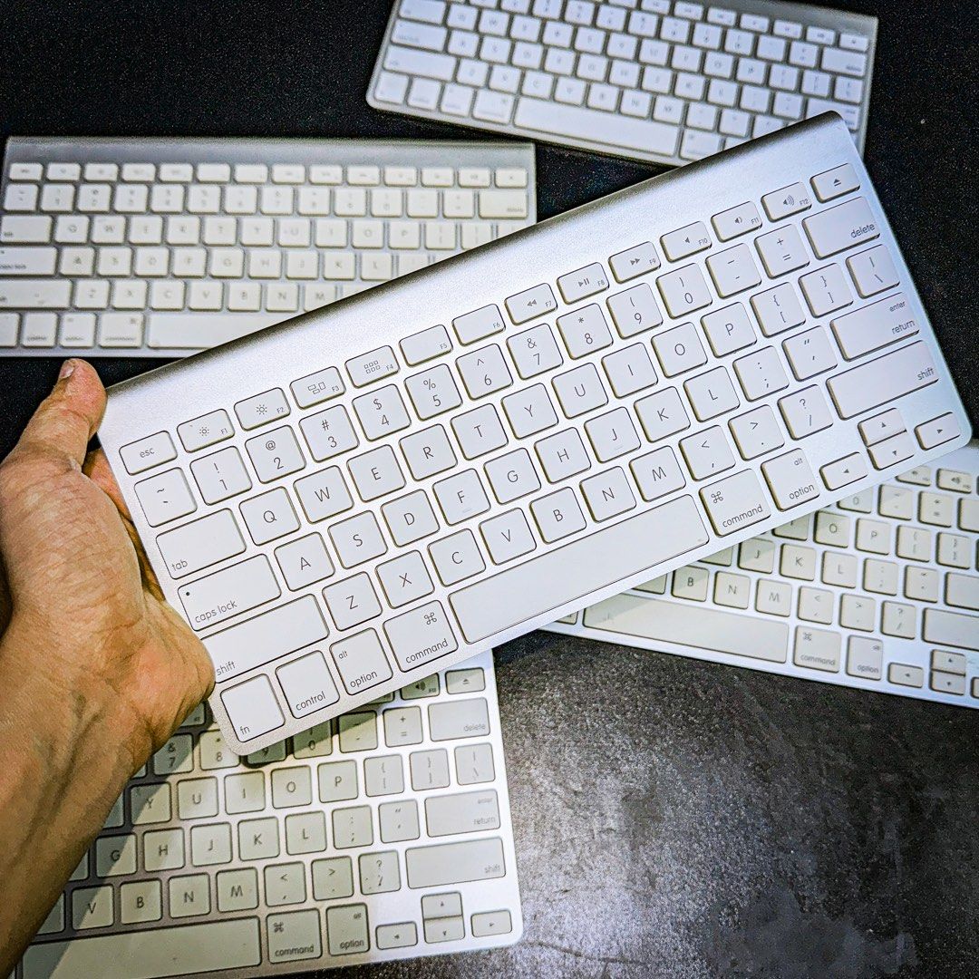 Secondhand Apple Wireless Keyboard (Aluminum), Computers & Tech, Parts ...