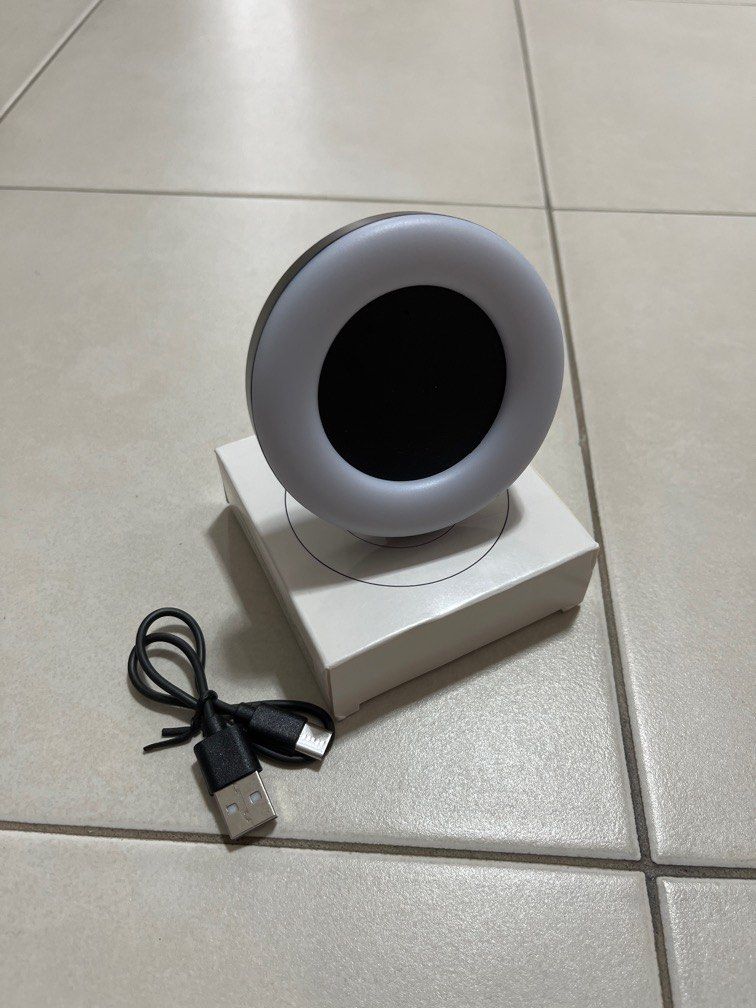 Small ring light with multi color., Everything Else on Carousell
