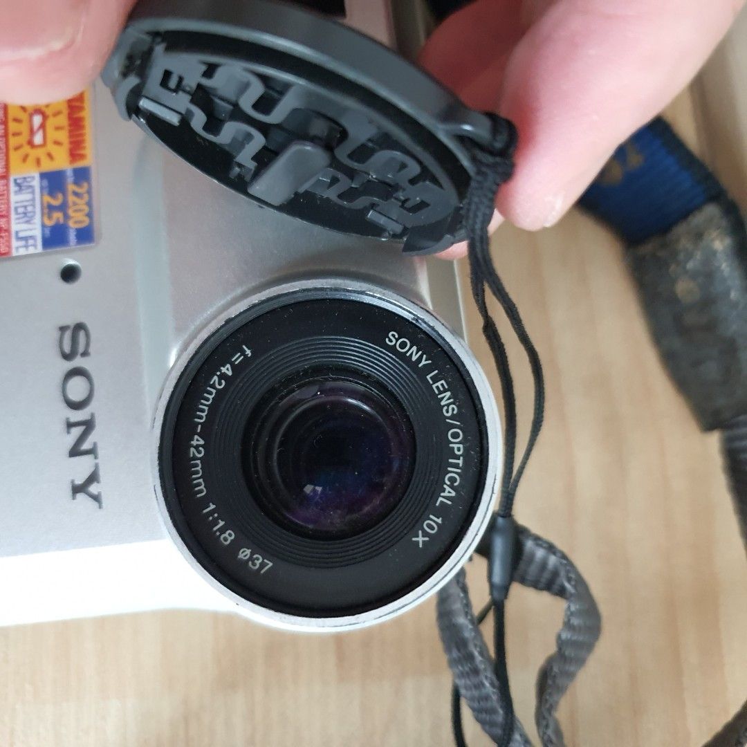 Sony mavica - 2001- FD 75, Photography, Cameras on Carousell