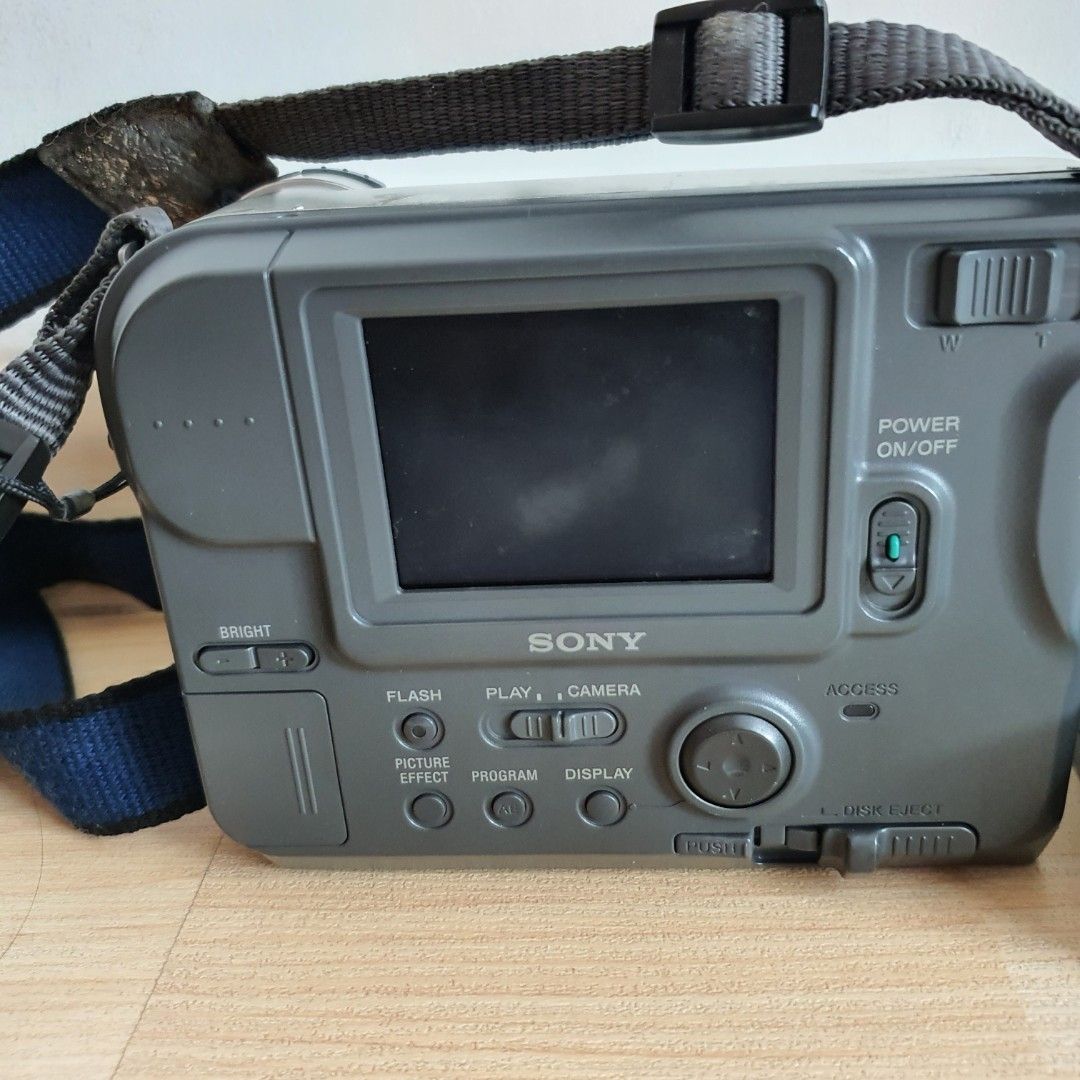 Sony mavica - 2001- FD 75, Photography, Cameras on Carousell