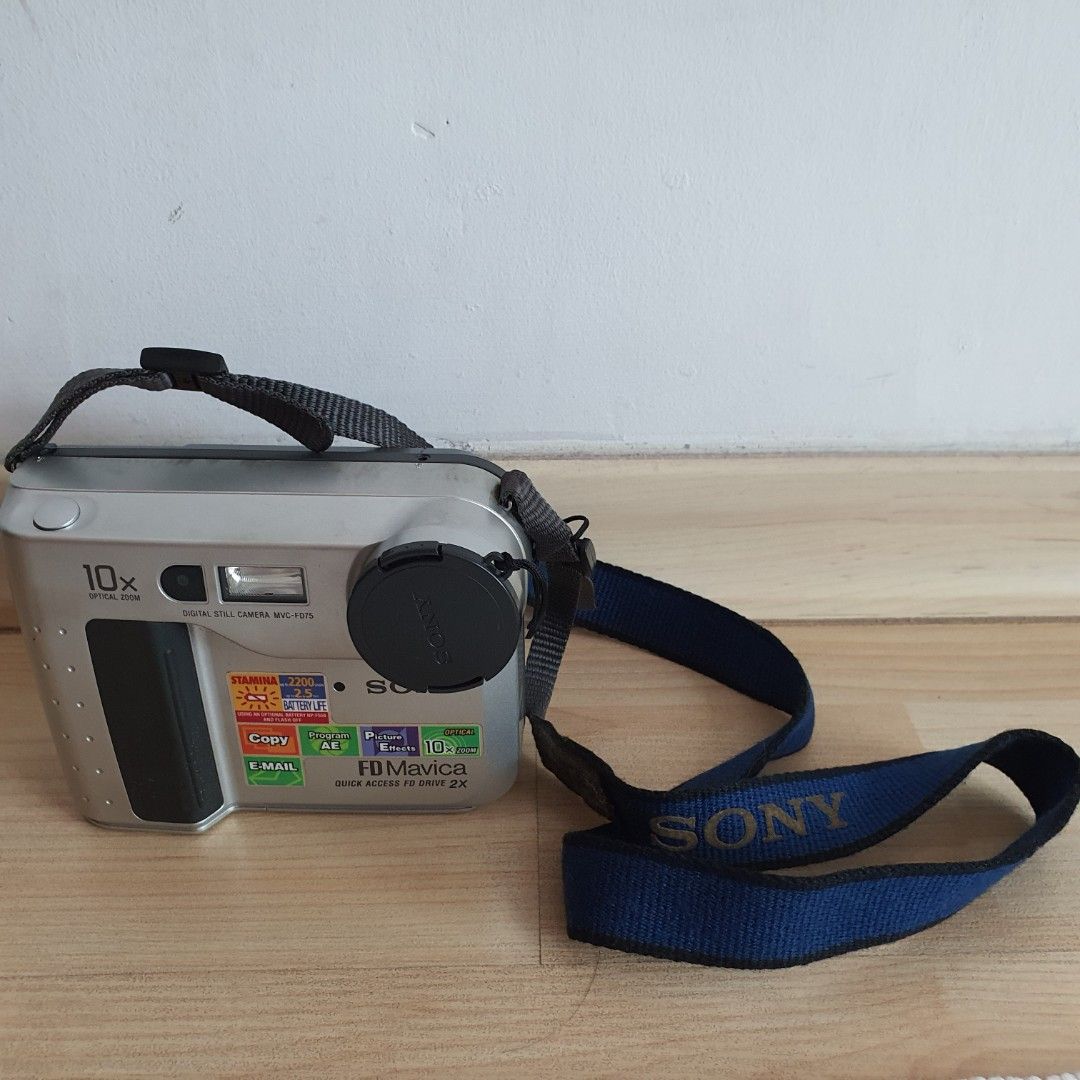 Sony mavica - 2001- FD 75, Photography, Cameras on Carousell