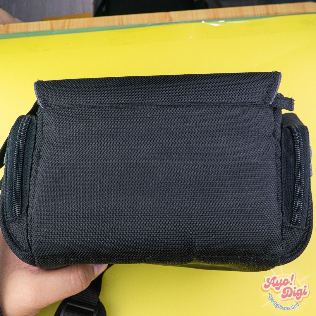 Sony Small Sling Camera Bag for Mirrorless, Photography, Photography ...