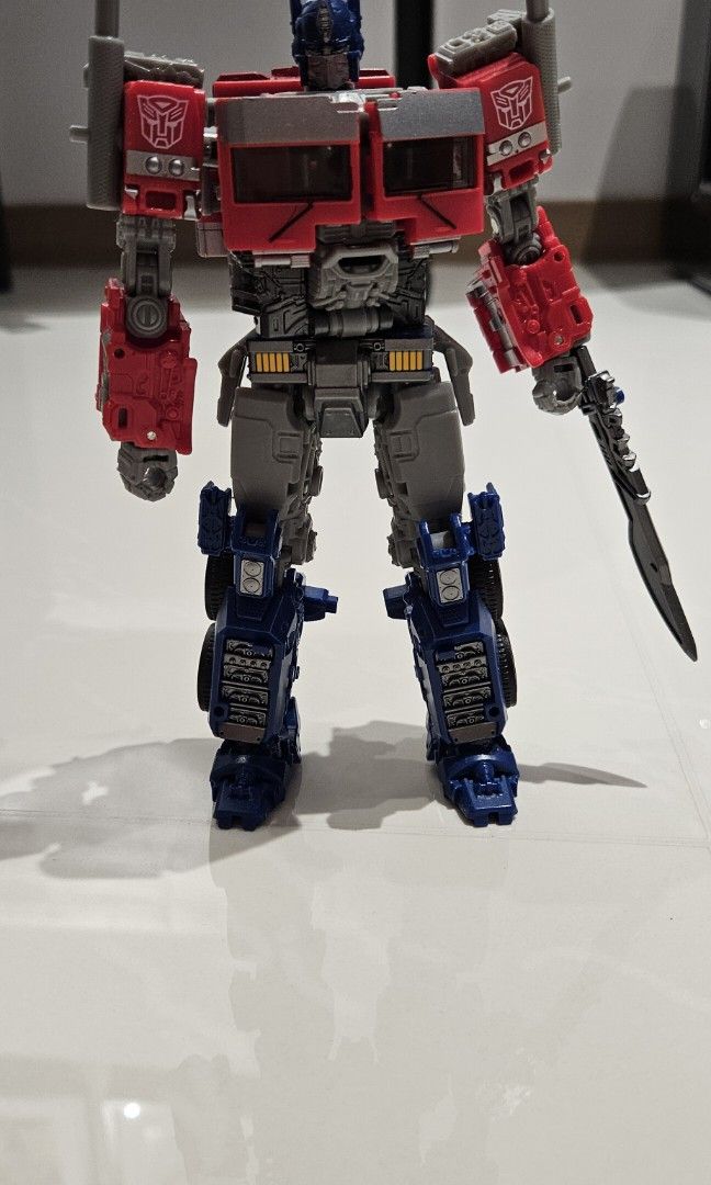 SS102 ROTB Optimus Prime, Hobbies & Toys, Toys & Games on Carousell