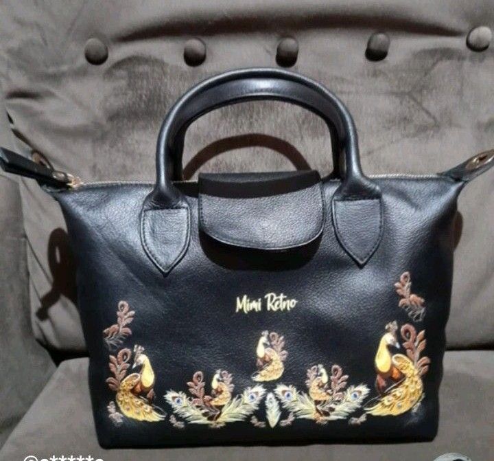 Tas ala Lc kulit asli cantik, Fesyen Wanita, Tas & Dompet di Carousell