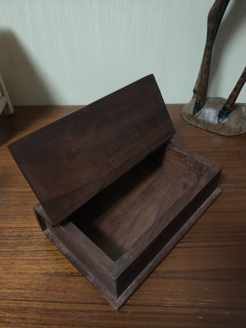 Vintage collection wooden box, Hobbies & Toys, Memorabilia ...